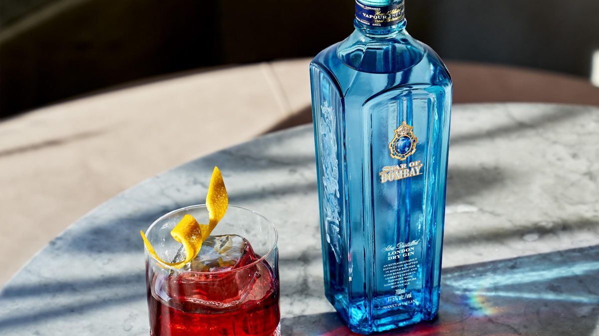 Star of Bombay Gin - DrinksBuff